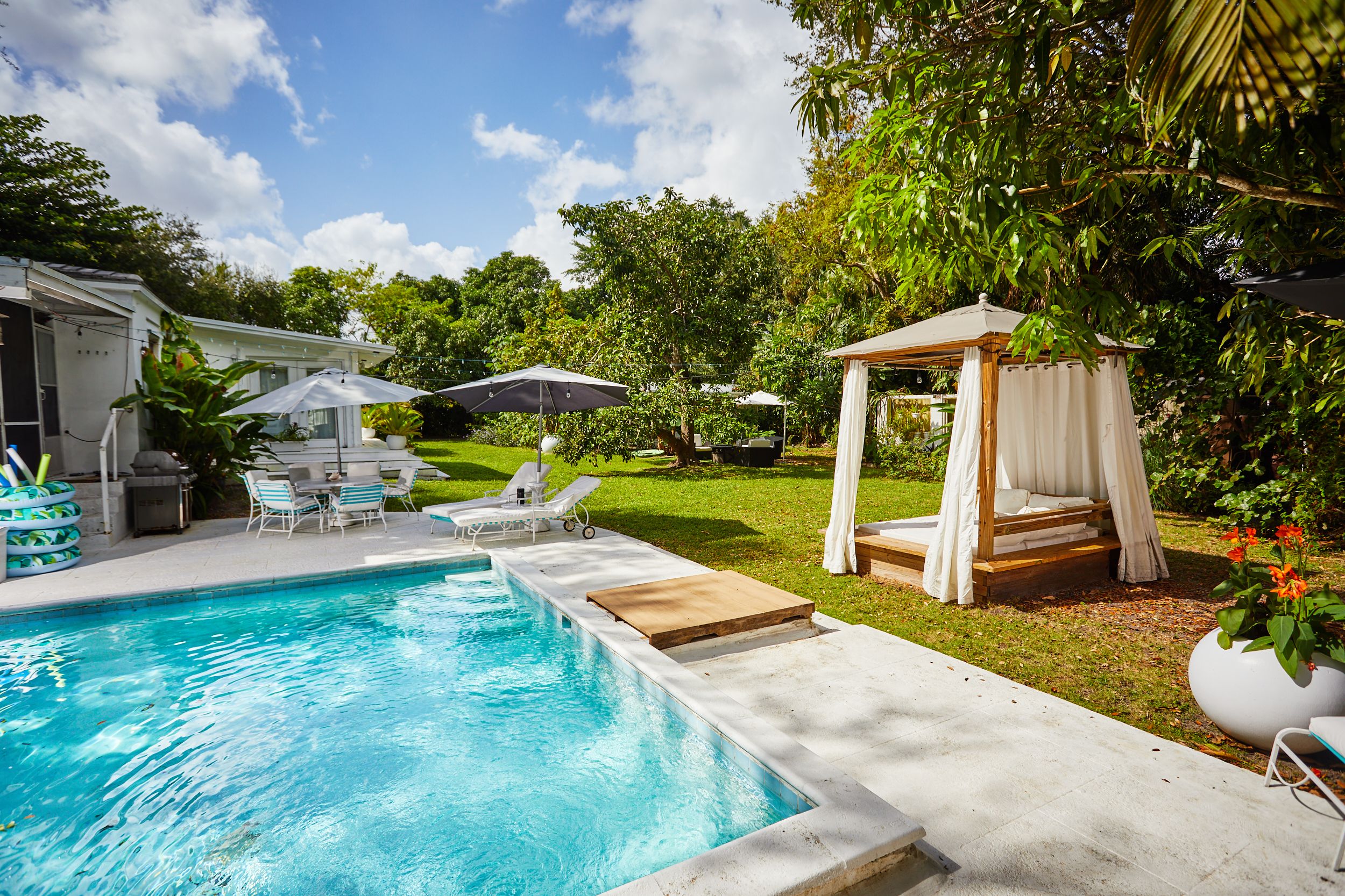Miami Pool Cottage Guidebook — Miami Vaction Stays
