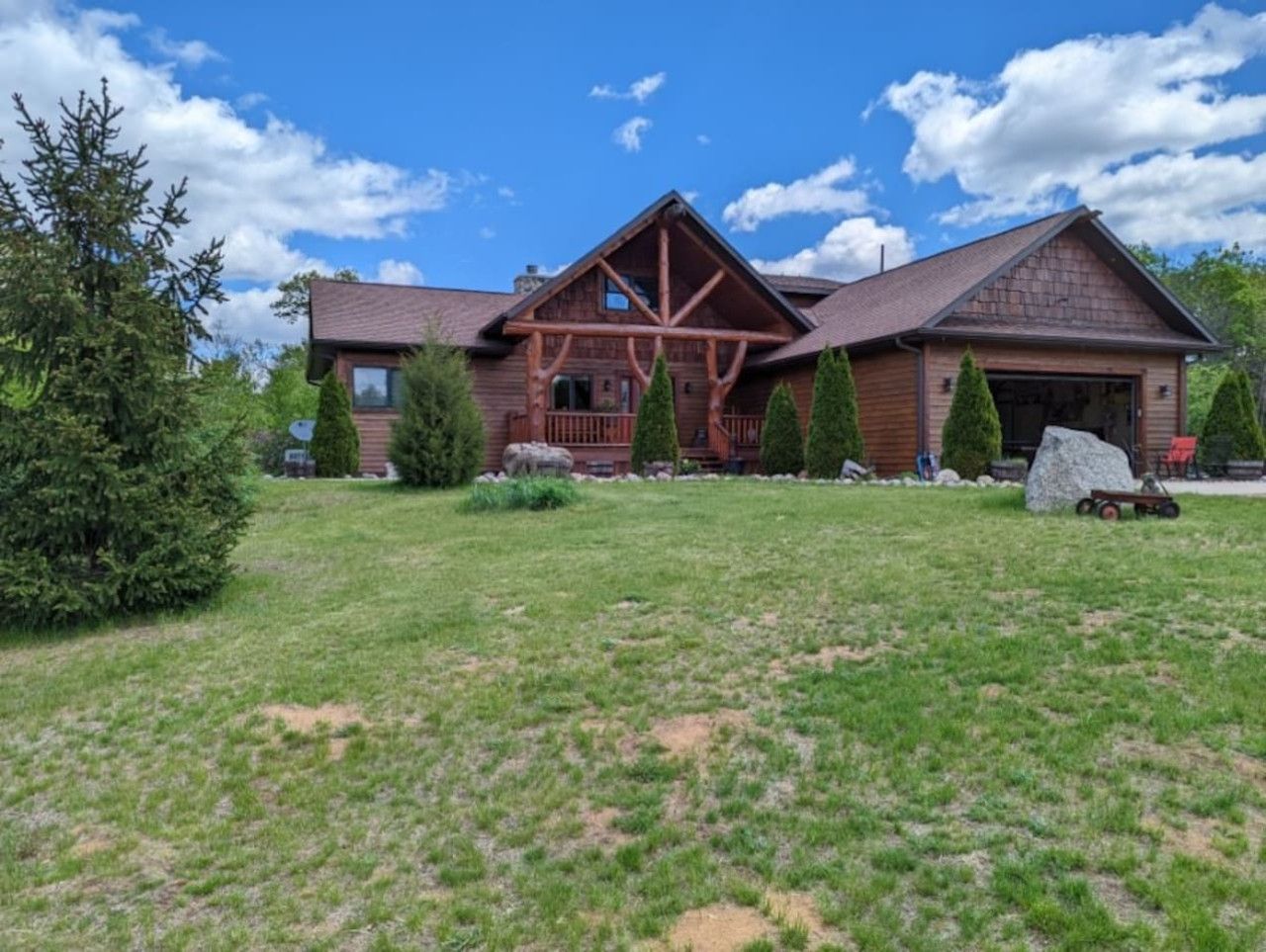 The Cabin at The Land of the Yellow River Rentals