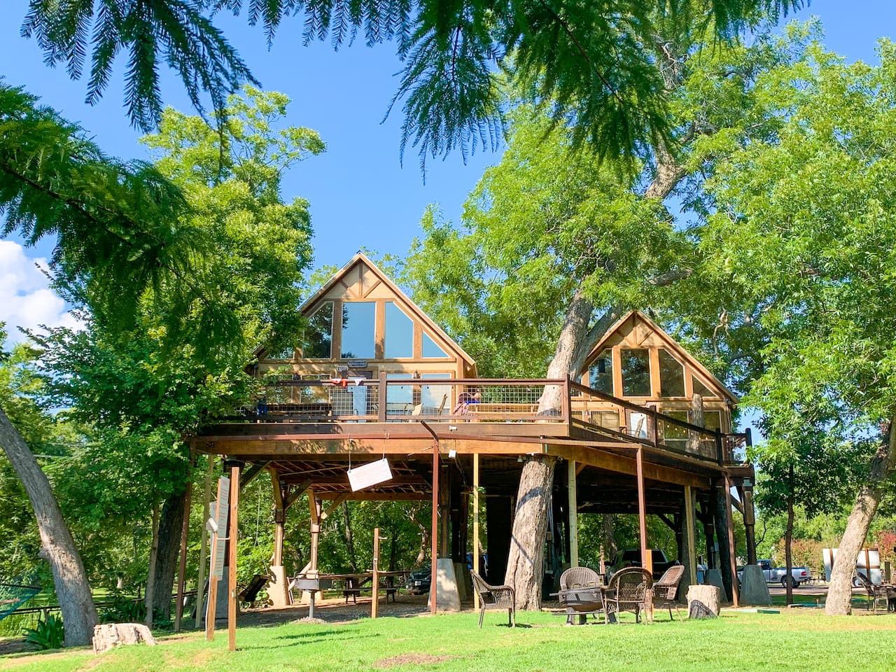 Singing Cloud Treehouse