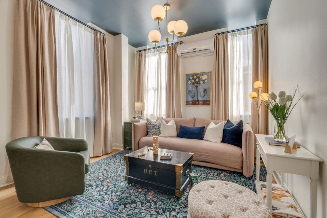 The Abbigail Suite @ The Downtown Post