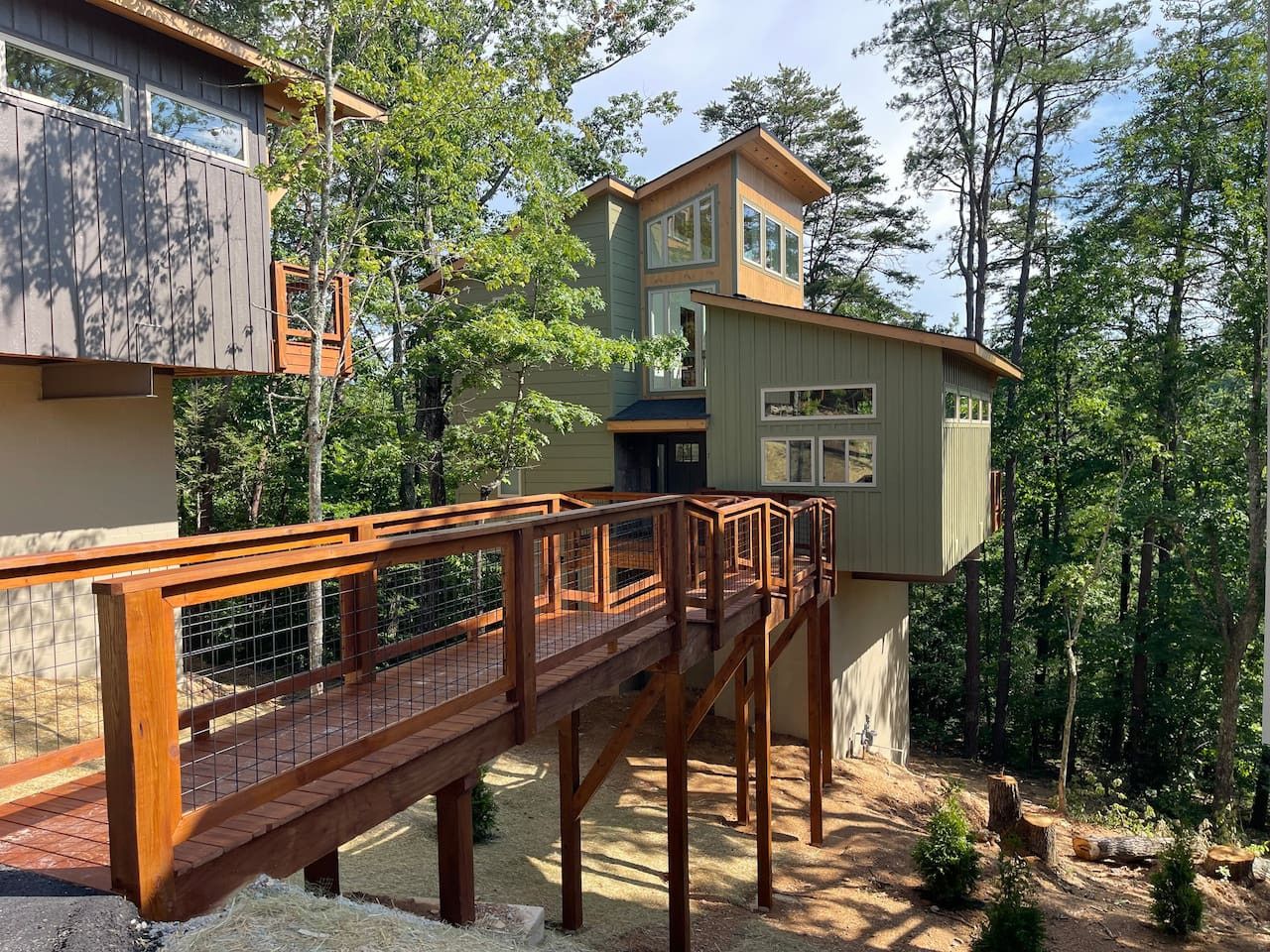 NuWay Treehouse Cabin 5 minutes to Dollywood