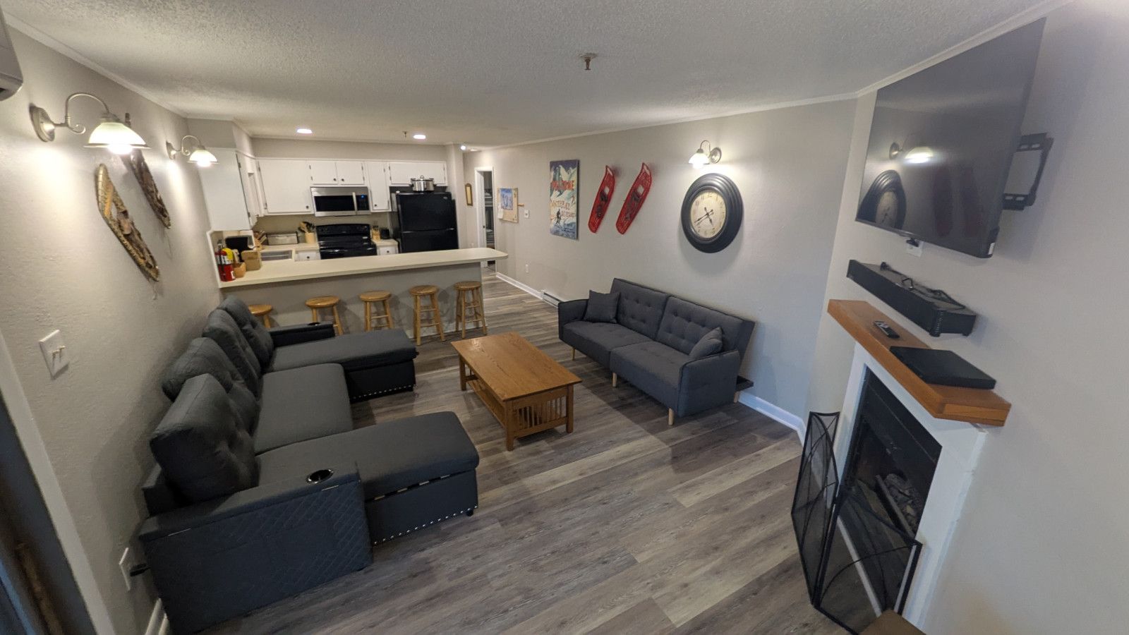 E205 Winterplace Condo Ski in Ski out 2nd floor