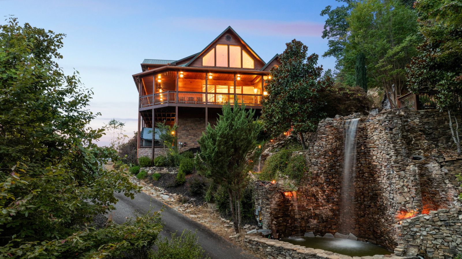 Waterfall Lodge