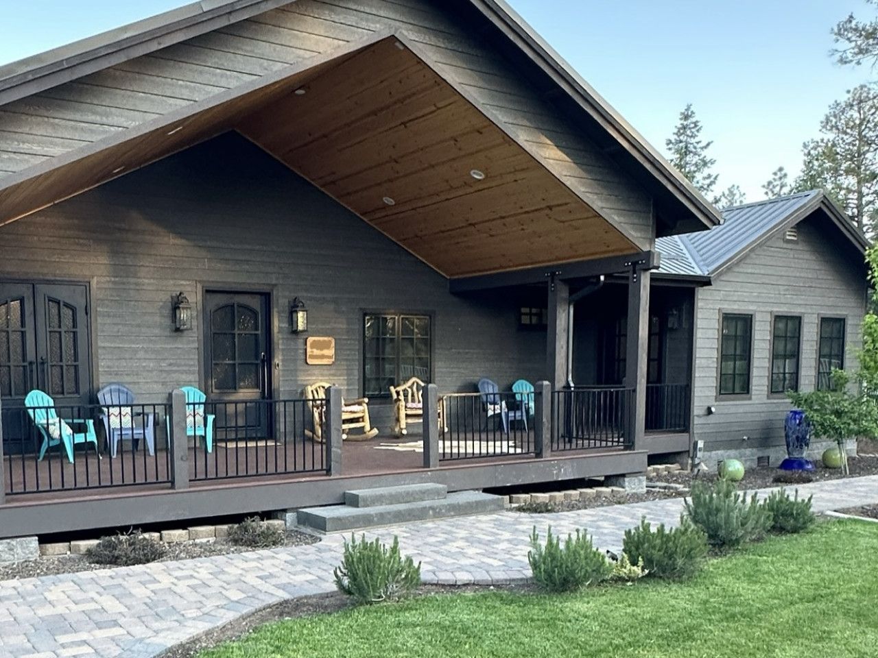 Cozy-Modern Family Cabin - Retreat on the Rim