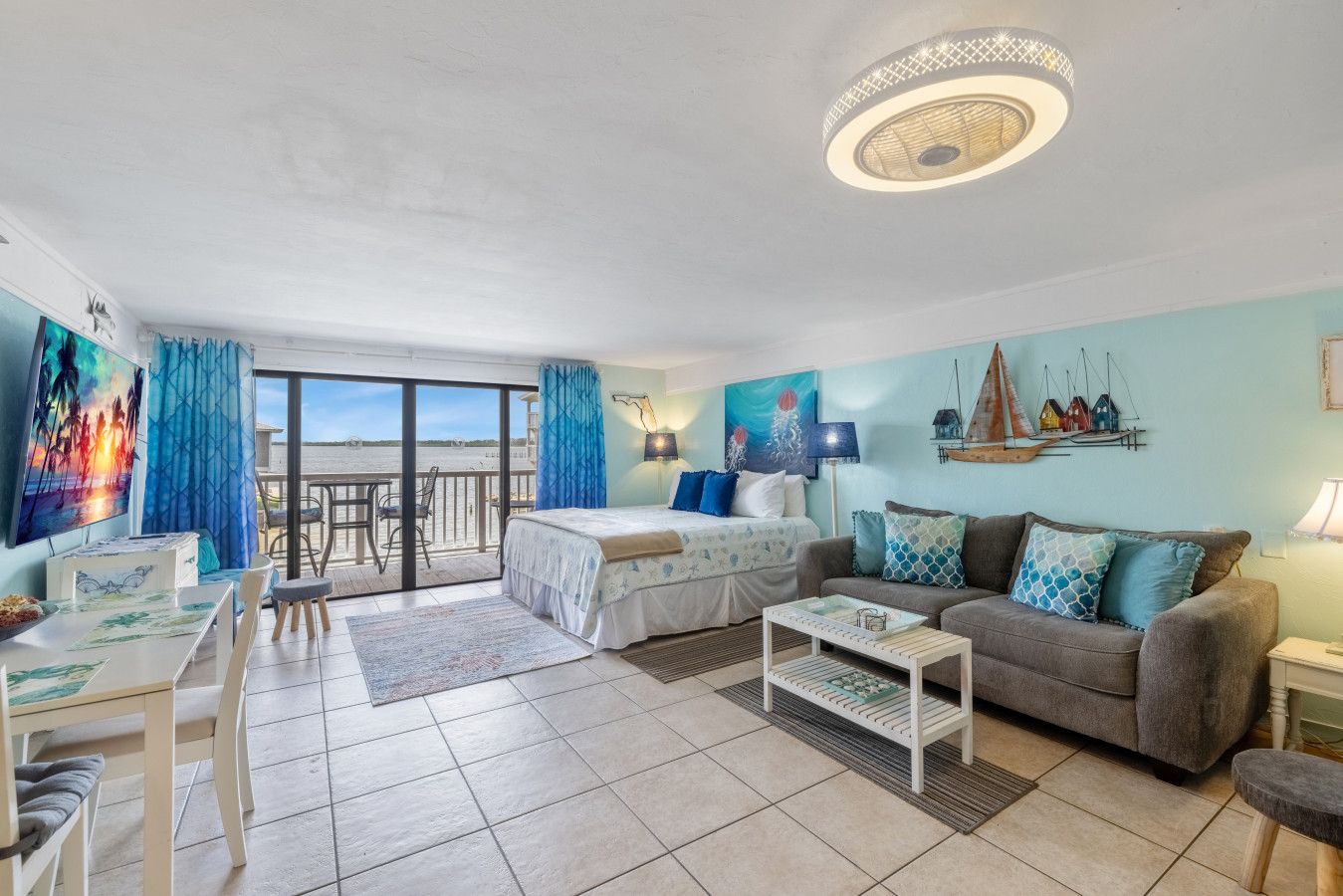 Sunset Suite #211