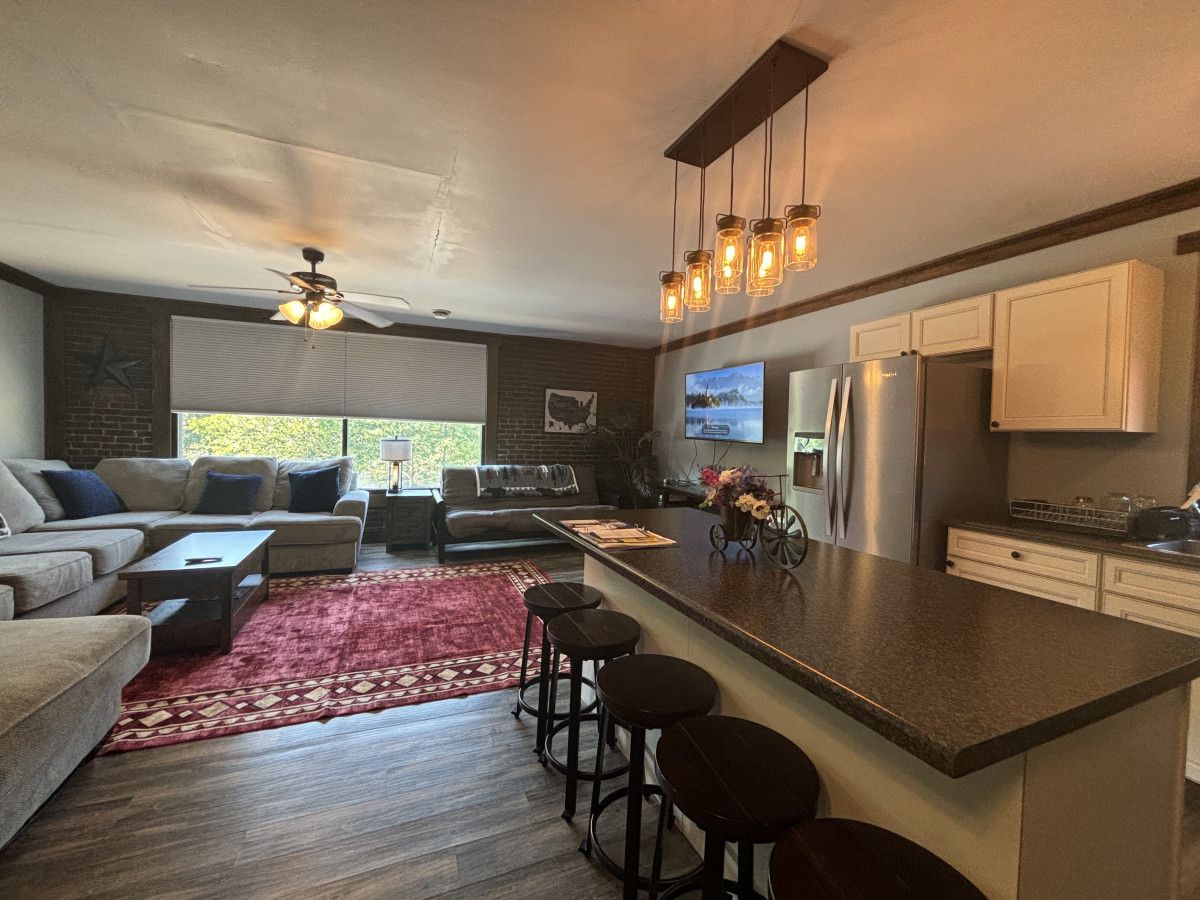 Ohiopyle/ Fallingwater Riverview Suite 3 Bedroom 2 Bath