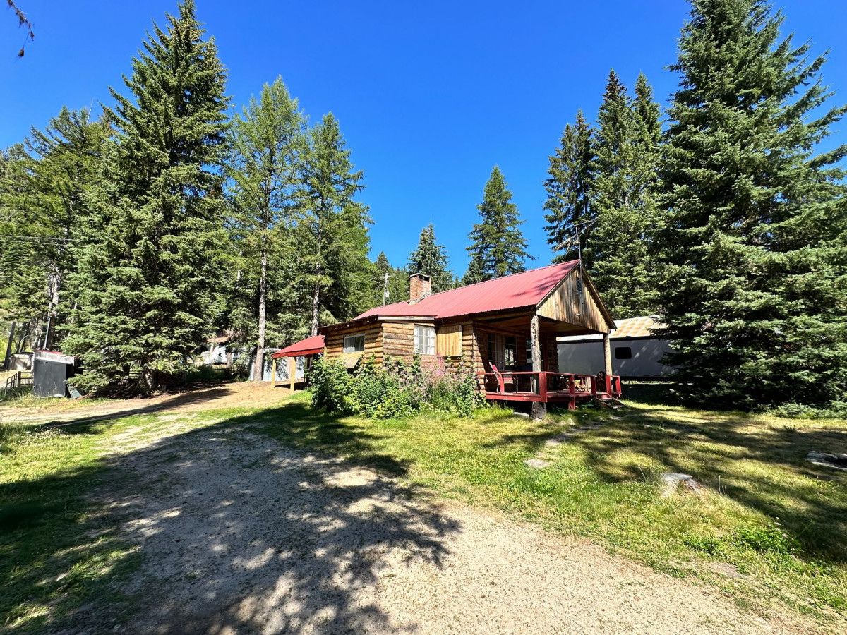 Bear Cabin - Cozy Cabin Across the Road from Lake Cascade, 4 miles to ...