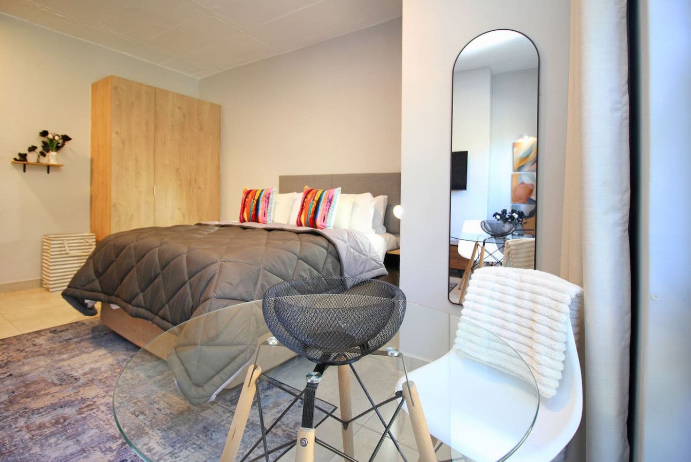 Cosy Studio Apartment in Circa Illovo