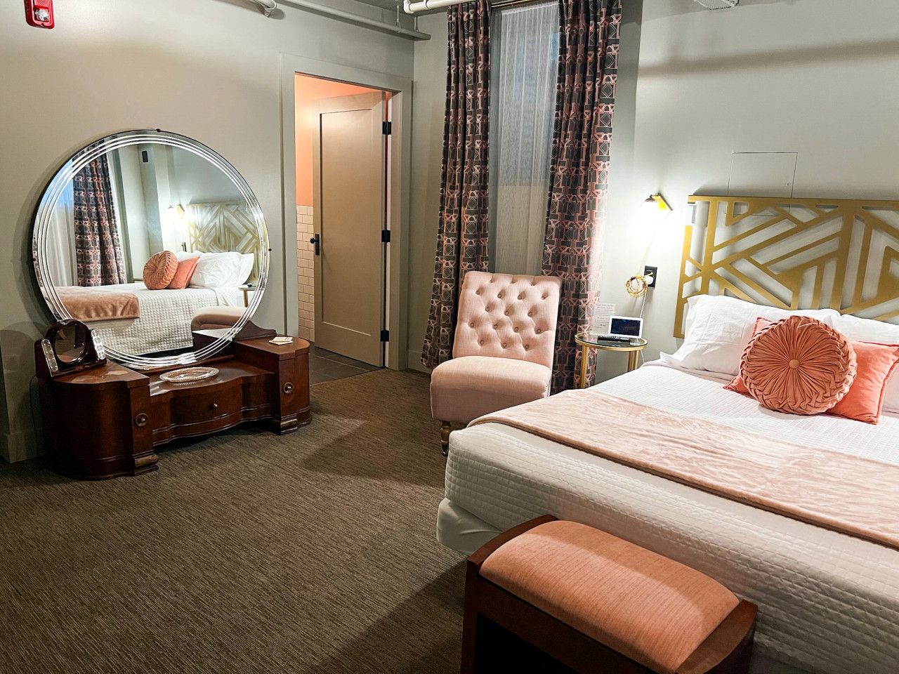 The Bonnie & Clyde Room @ The Bank Boutique Hotel
