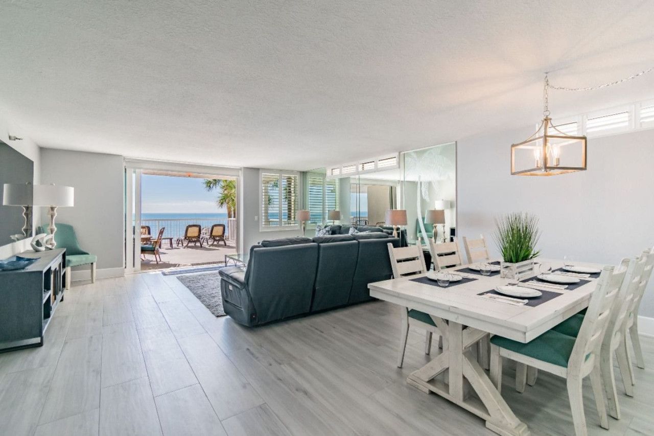 Seaview 105: Luxe Beachfront Living with an Extra-Large Balcony