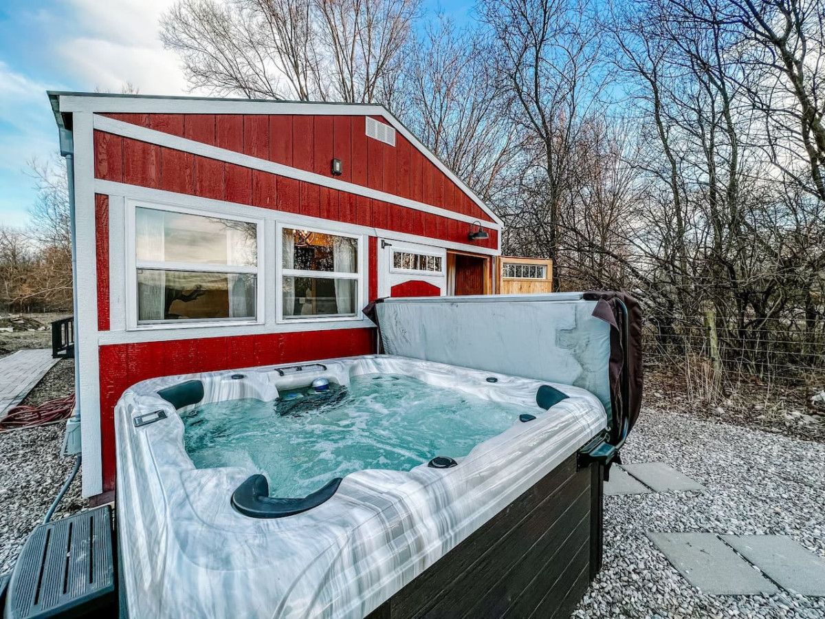 Ruby’s Red Cabin Hot Tub Nature Horses Indy