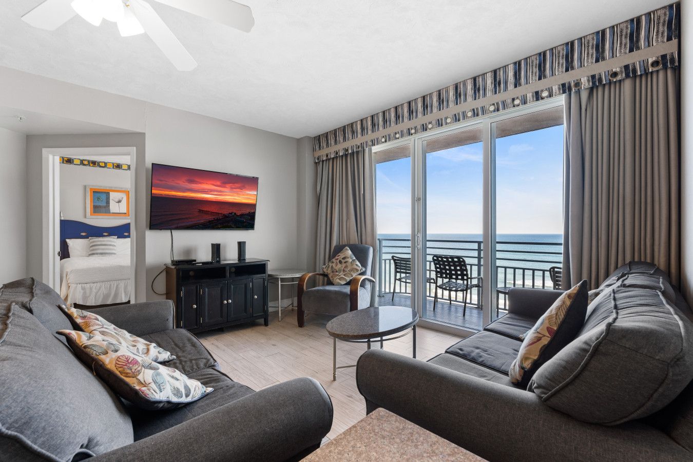 Seventh Floor Serenity: Updated 3BR with OceanFront Private Balcony ...